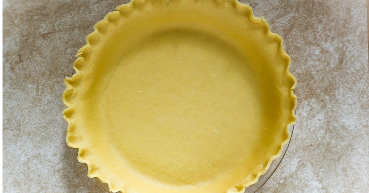 Easy Buttery Flaky Pie Crust - Everyday Eileen