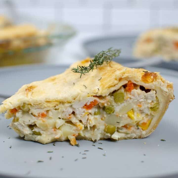 Easy Turkey Pot Pie Recipe - Everyday Eileen
