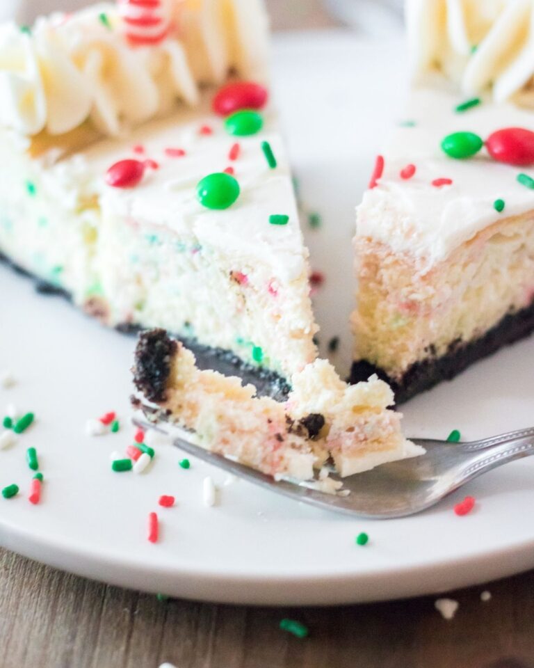 Festive Christmas Cheesecake - Everyday Eileen