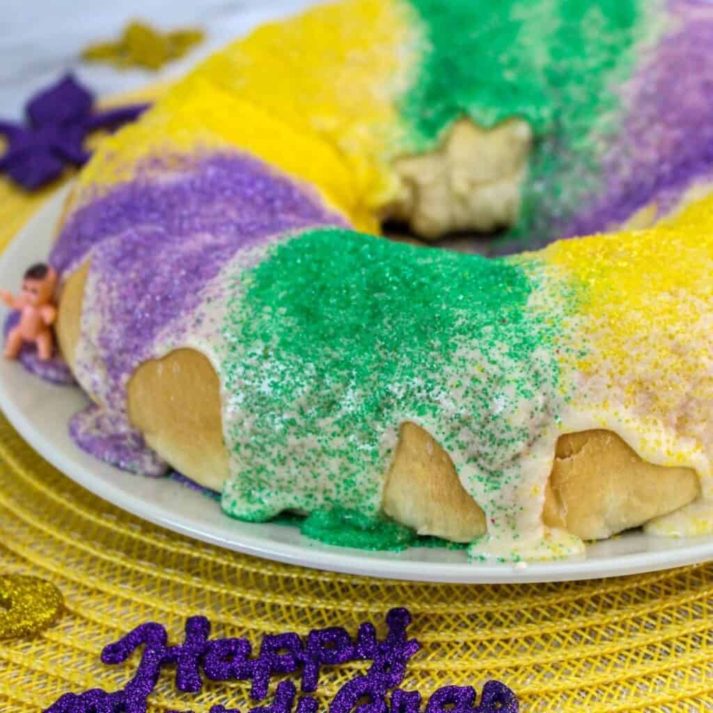 Easy King Cake - Everyday Eileen