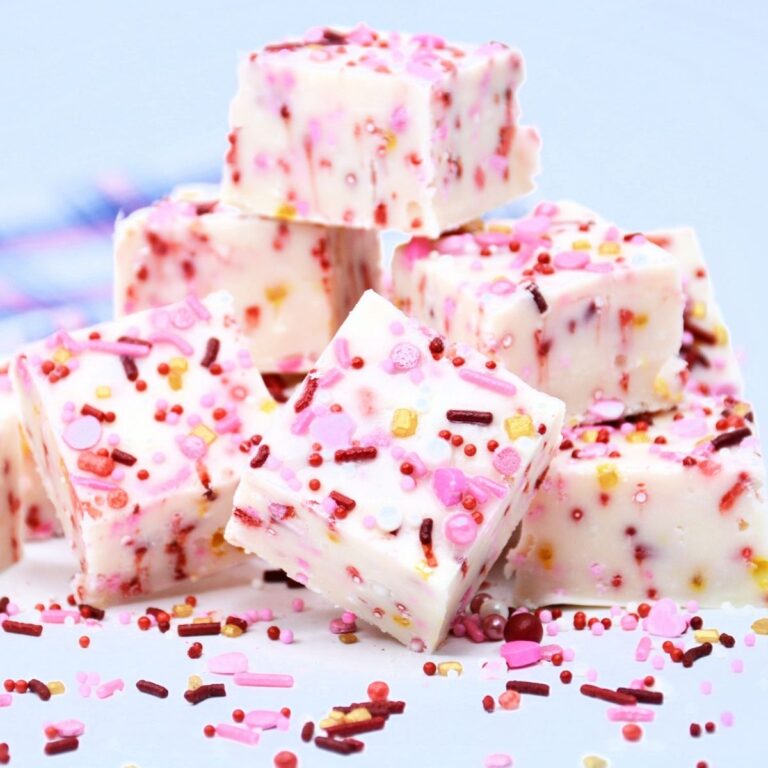 Valentine's Day Fudge Recipe - Everyday Eileen