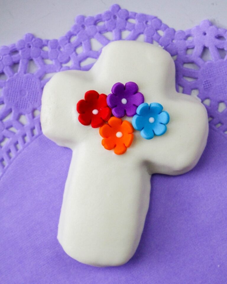 Cross Sugar Cookies Recipe - Everyday Eileen