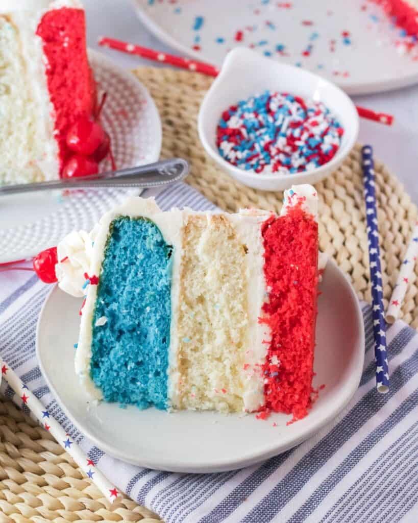 Red White and Blue Cake - Everyday Eileen
