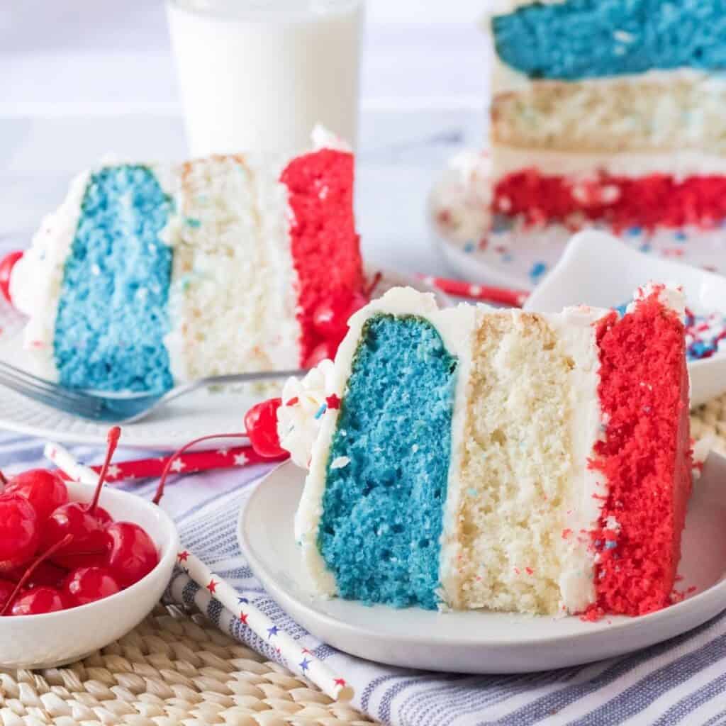 Red White and Blue Cake - Everyday Eileen