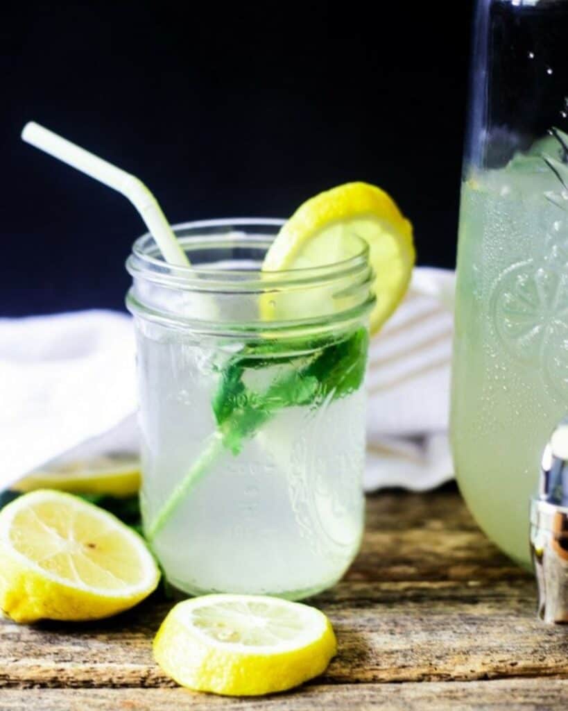Homemade Mint Ginger Lemonade - Everyday Eileen