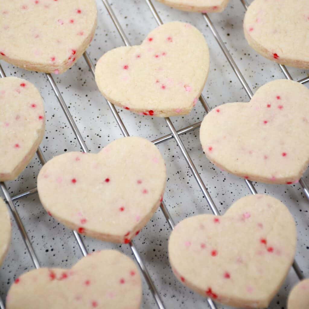 Valentine Heart Cookies - Everyday Eileen
