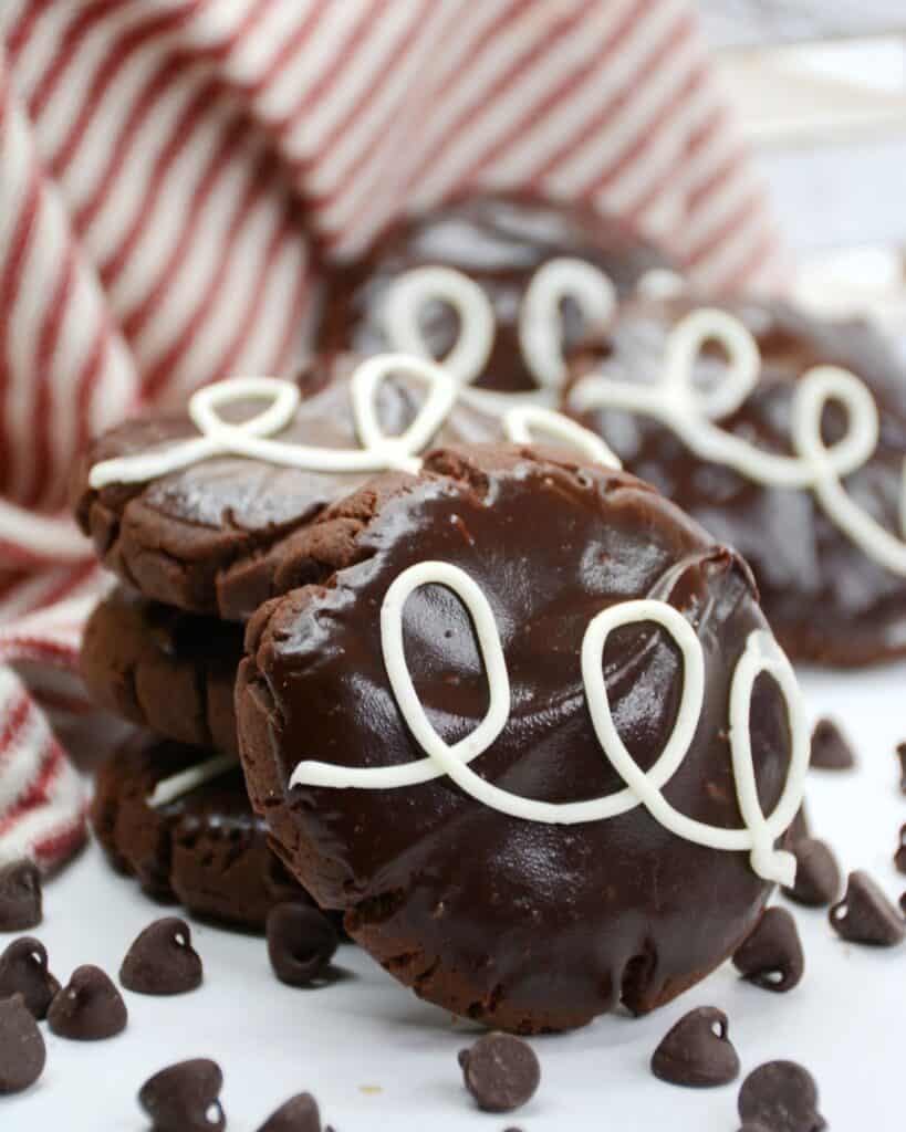Copycat Crumbl Chocolate Mallow Cookies - Everyday Eileen